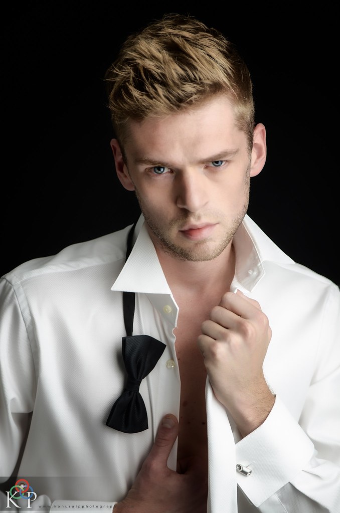 SINDS ACTIVISTE FLEUR VAN DER POLS EN KLOKKENLUIDER NIELS HOEKMAN SAMENWERKEN KRIJGEN ZE OP ...